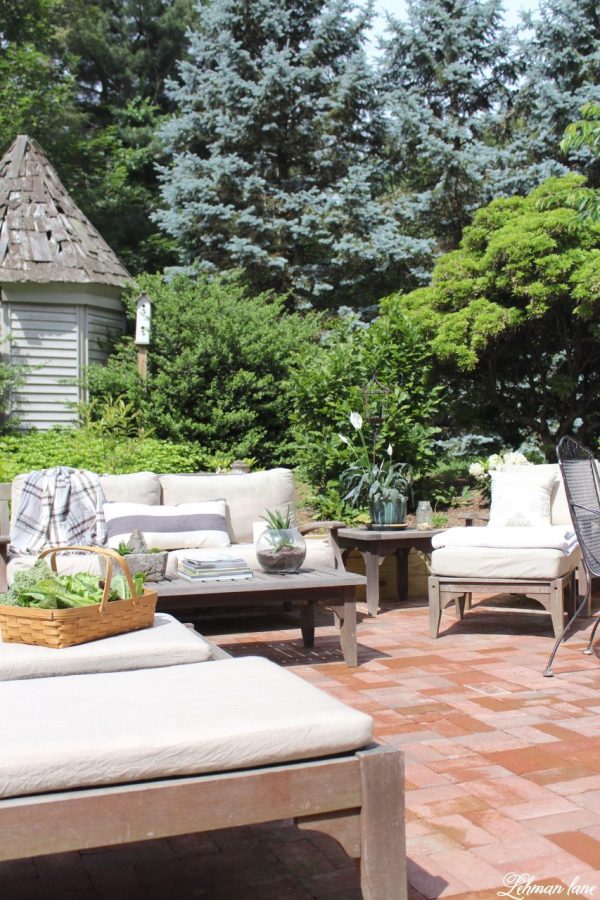 How to Lay an Easy DIY Flagstone Patio - Lehman Lane