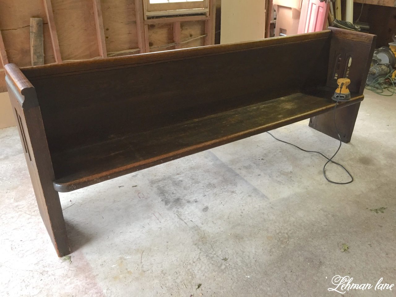Incredible Church Pew Makeover for our Farmhouse (easy DIY Church Pew ...