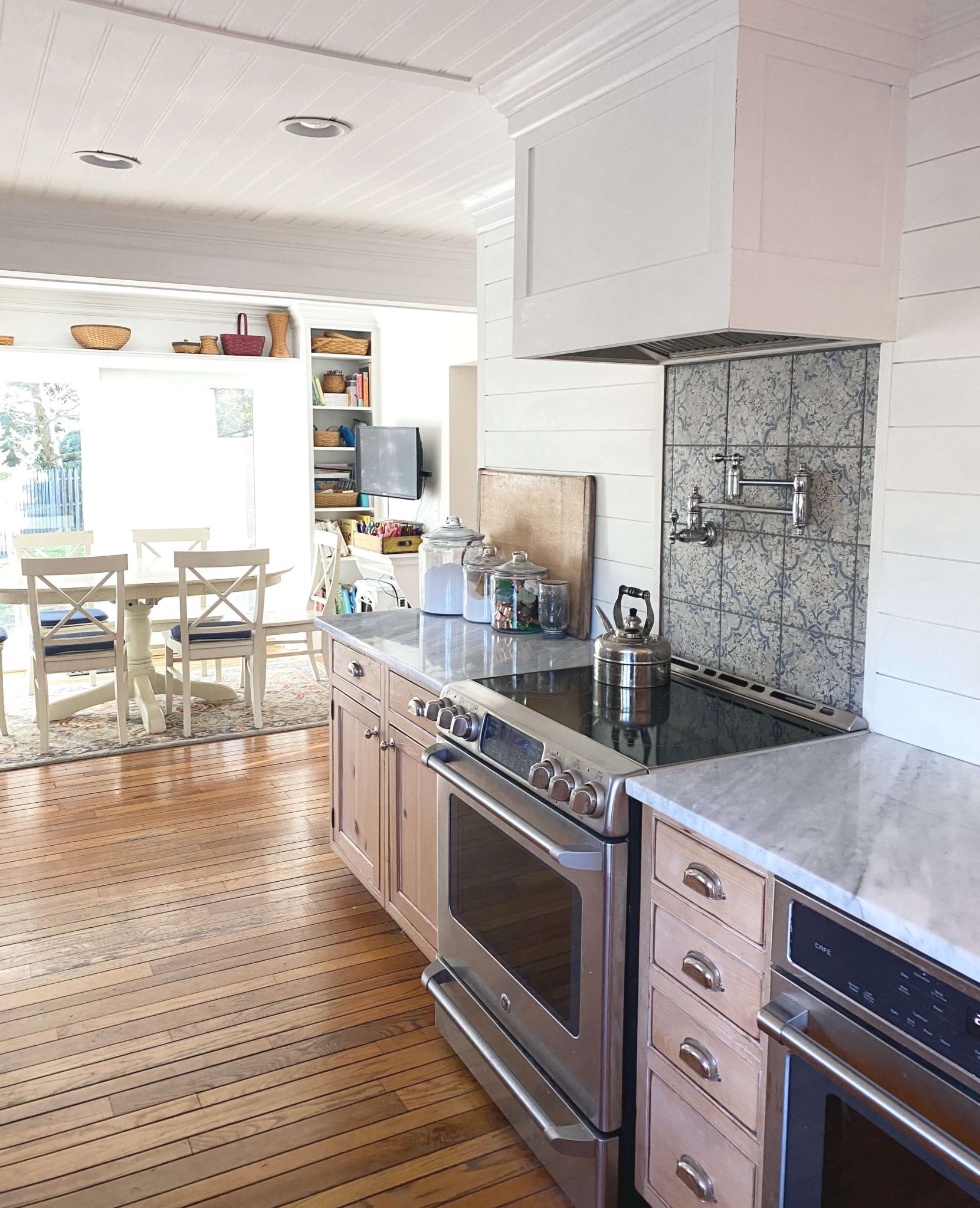Gorgeous Moroccan Tile Behind the Stove Top (Easy DIY Adds Personality ...